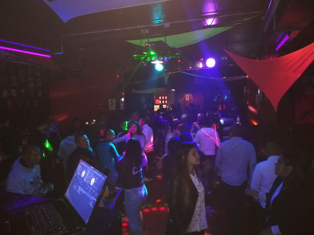 Vermaak Entertainment, Lima, Perú