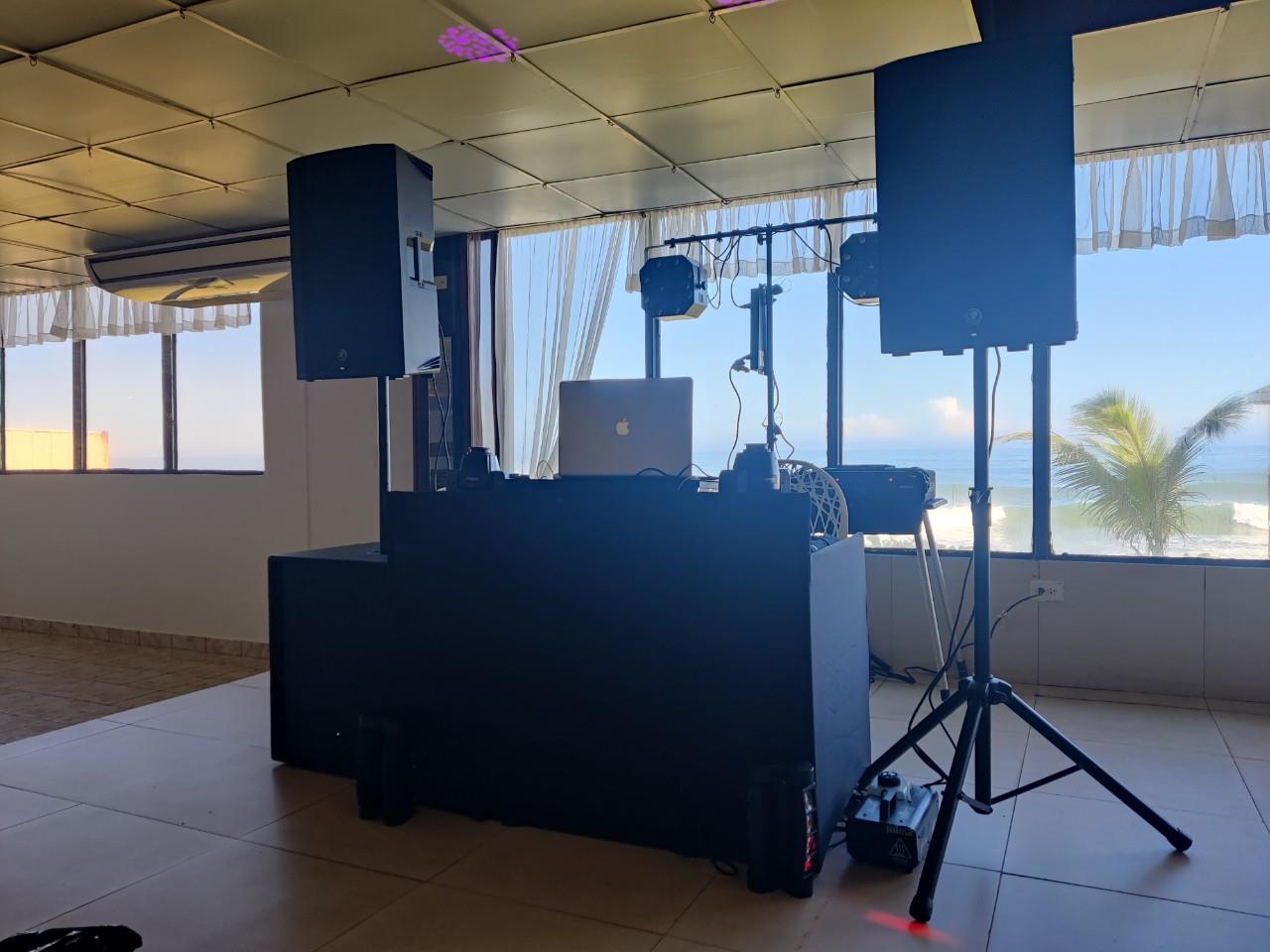 RETRO Party Services, Bayamón